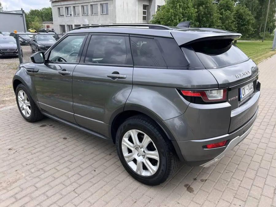 Pelēks Land Rover Range Rover Evoque 2017 Rīga, ar dzinēja tilpumu 2.00 L un nobraukumu 158 tūkst. km par 13950 €, foto 7 vietnē AUTOMOTO.COM.LV