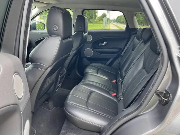 Pelēks Land Rover Range Rover Evoque 2017 Rīga, ar dzinēja tilpumu 2.00 L un nobraukumu 158 tūkst. km par 13950 €, foto 10 vietnē AUTOMOTO.COM.LV