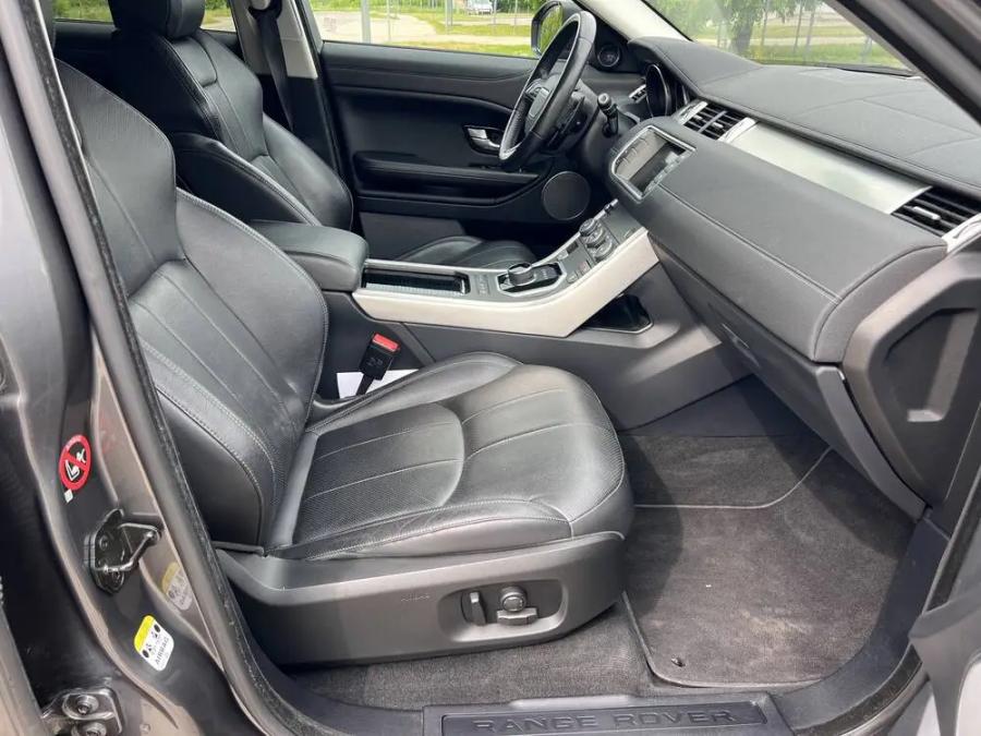 Pelēks Land Rover Range Rover Evoque 2017 Rīga, ar dzinēja tilpumu 2.00 L un nobraukumu 158 tūkst. km par 13950 €, foto 12 vietnē AUTOMOTO.COM.LV