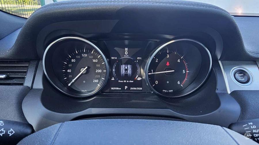 Grey Land Rover Range Rover Evoque 2017 in Prienai, with an engine capacity of 2.00 L and mileage of 183 thousand km for 11999 €, photo 13 on AUTOMOTO.COM.LV