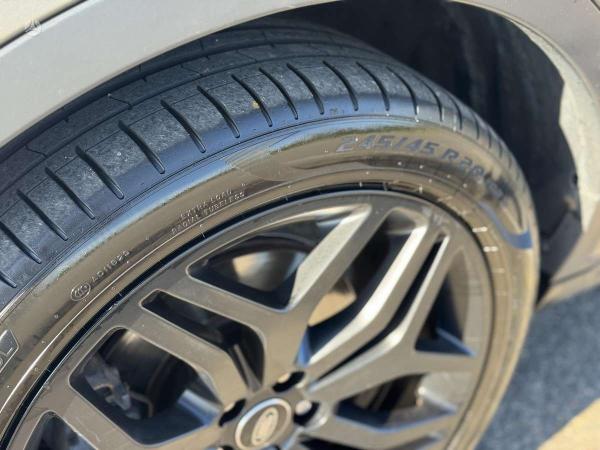Pelēks Land Rover Range Rover Evoque 2017 Viļņa, ar dzinēja tilpumu 2.00 L un nobraukumu 172 tūkst. km par 13500 €, foto 10 vietnē AUTOMOTO.COM.LV