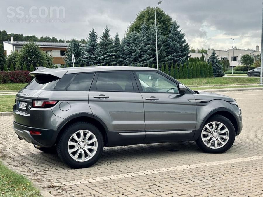 Grey Land Rover Range Rover Evoque 2017 in Riga, with an engine capacity of 2.00 L and mileage of 202 thousand km for 11870 €, photo 5 on AUTOMOTO.COM.LV