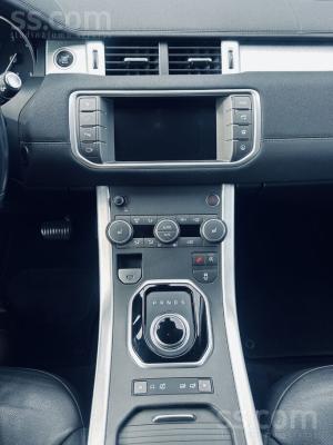 Grey Land Rover Range Rover Evoque 2017 in Riga, with an engine capacity of 2.00 L and mileage of 202 thousand km for 11870 €, photo 8 on AUTOMOTO.COM.LV