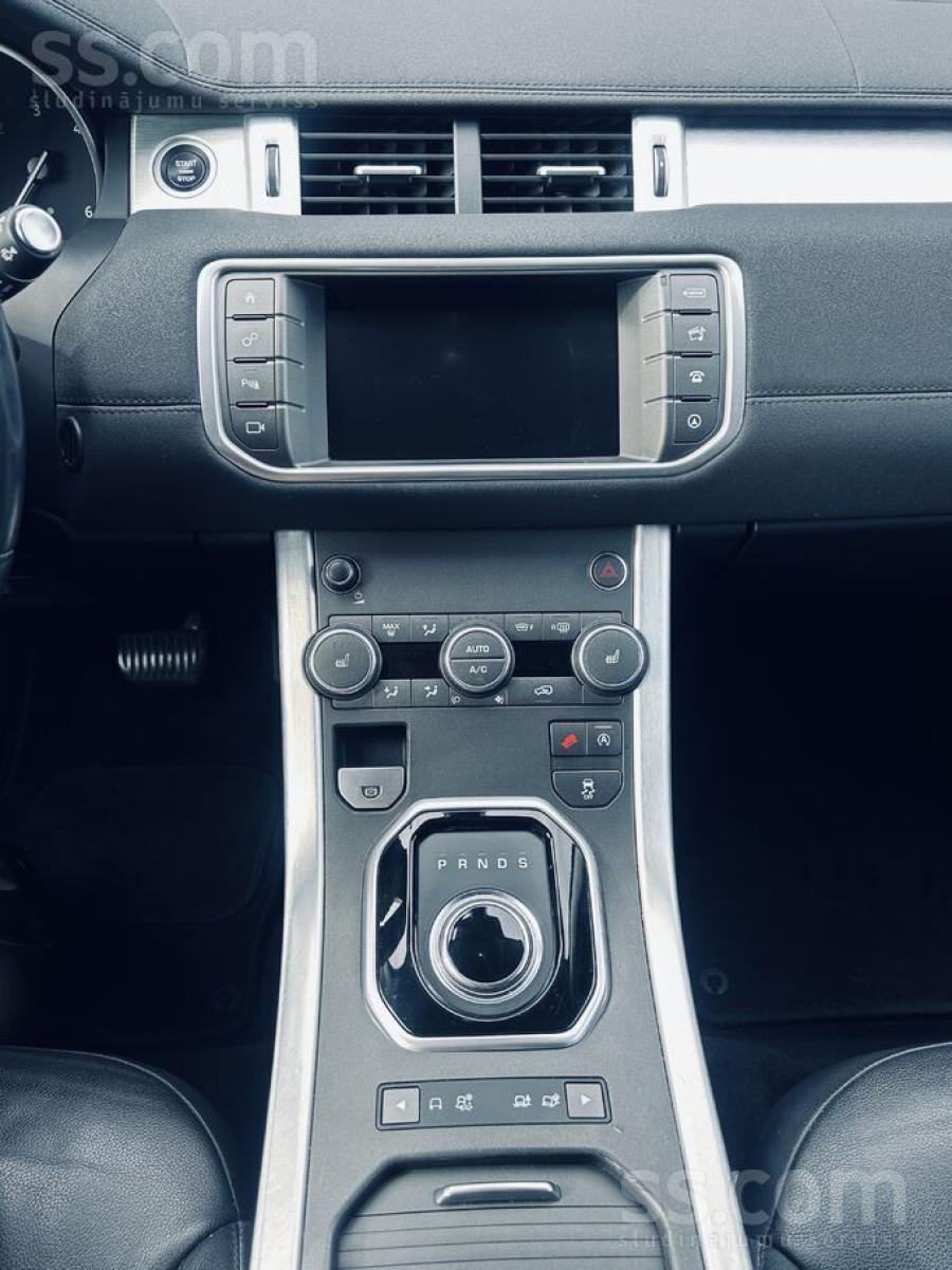 Grey Land Rover Range Rover Evoque 2017 in Riga, with an engine capacity of 2.00 L and mileage of 202 thousand km for 11870 €, photo 8 on AUTOMOTO.COM.LV