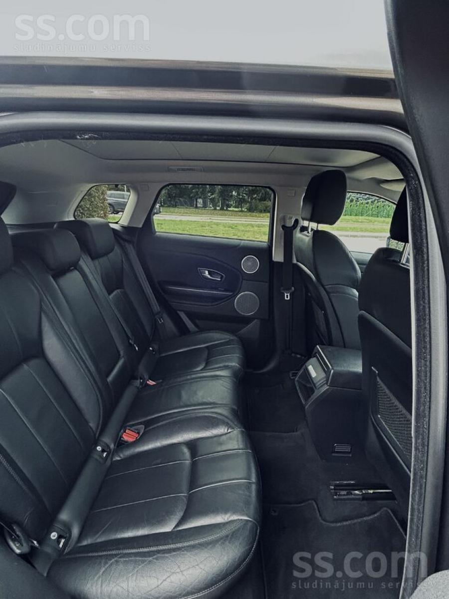 Grey Land Rover Range Rover Evoque 2017 in Riga, with an engine capacity of 2.00 L and mileage of 202 thousand km for 11870 €, photo 11 on AUTOMOTO.COM.LV