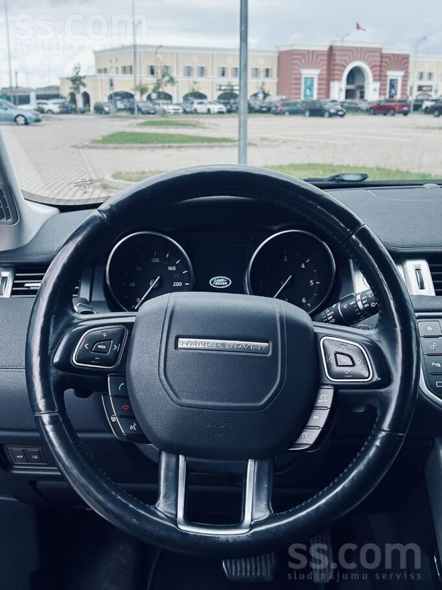 Grey Land Rover Range Rover Evoque 2017 in Riga, with an engine capacity of 2.00 L and mileage of 202 thousand km for 11870 €, photo 13 on AUTOMOTO.COM.LV
