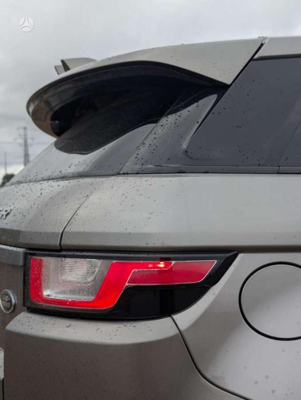 Land Rover Range Rover Evoque 2017 in Taurage on AUTOMOTO.COM.LV Grey Land Rover Range Rover Evoque 2017 in Taurage, with an engine capacity of 2.00 L and mileage of 180 thousand km for 8850 €, photo 7 on AUTOMOTO.COM.LV