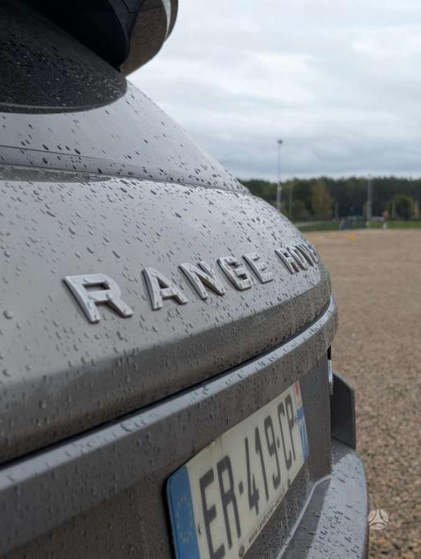 Land Rover Range Rover Evoque 2017 in Taurage on AUTOMOTO.COM.LV Grey Land Rover Range Rover Evoque 2017 in Taurage, with an engine capacity of 2.00 L and mileage of 180 thousand km for 8850 €, photo 8 on AUTOMOTO.COM.LV