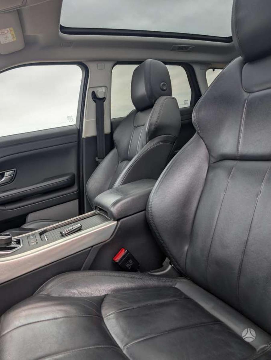 Grey Land Rover Range Rover Evoque 2017 in Taurage, with an engine capacity of 2.00 L and mileage of 180 thousand km for 8850 €, photo 13 on AUTOMOTO.COM.LV