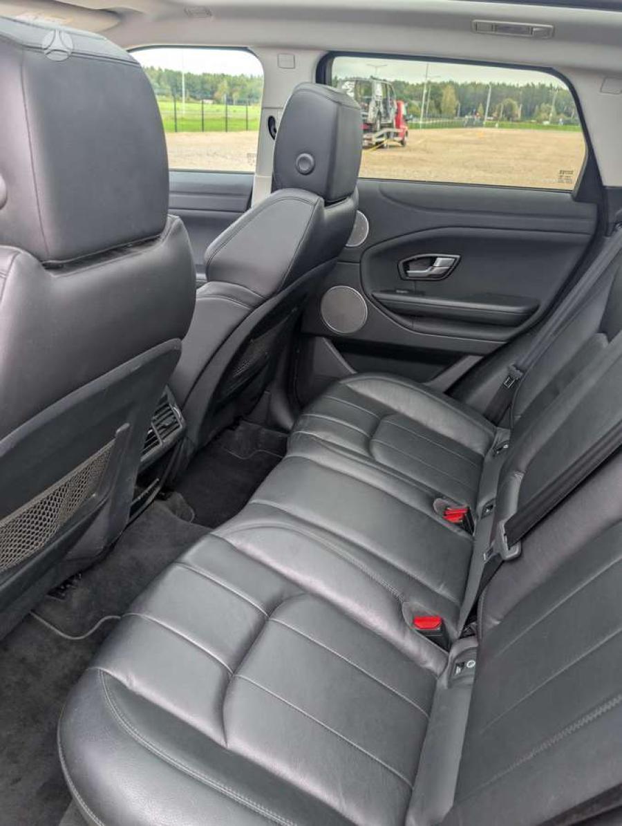 Grey Land Rover Range Rover Evoque 2017 in Taurage, with an engine capacity of 2.00 L and mileage of 180 thousand km for 8850 €, photo 16 on AUTOMOTO.COM.LV