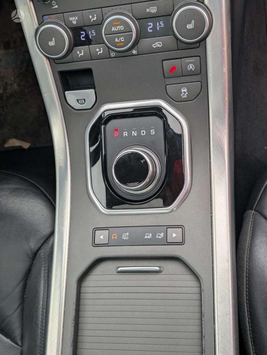 Grey Land Rover Range Rover Evoque 2017 in Taurage, with an engine capacity of 2.00 L and mileage of 180 thousand km for 8850 €, photo 17 on AUTOMOTO.COM.LV