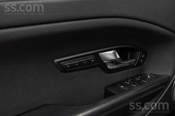 Grey Land Rover Range Rover Evoque 2018 in Jelgava, with an engine capacity of 2.00 L and mileage of 0 thousand km for 9350 €, photo 10 on AUTOMOTO.COM.LV