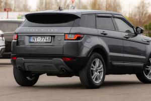Grey Land Rover Range Rover Evoque 2018 in Jelgava, with an engine capacity of 2.00 L and mileage of 249 thousand km for 9350 €, photo 8 on AUTOMOTO.COM.LV