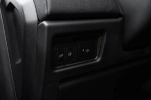 Grey Land Rover Range Rover Evoque 2018 in Jelgava, with an engine capacity of 2.00 L and mileage of 249 thousand km for 9350 €, photo 11 on AUTOMOTO.COM.LV