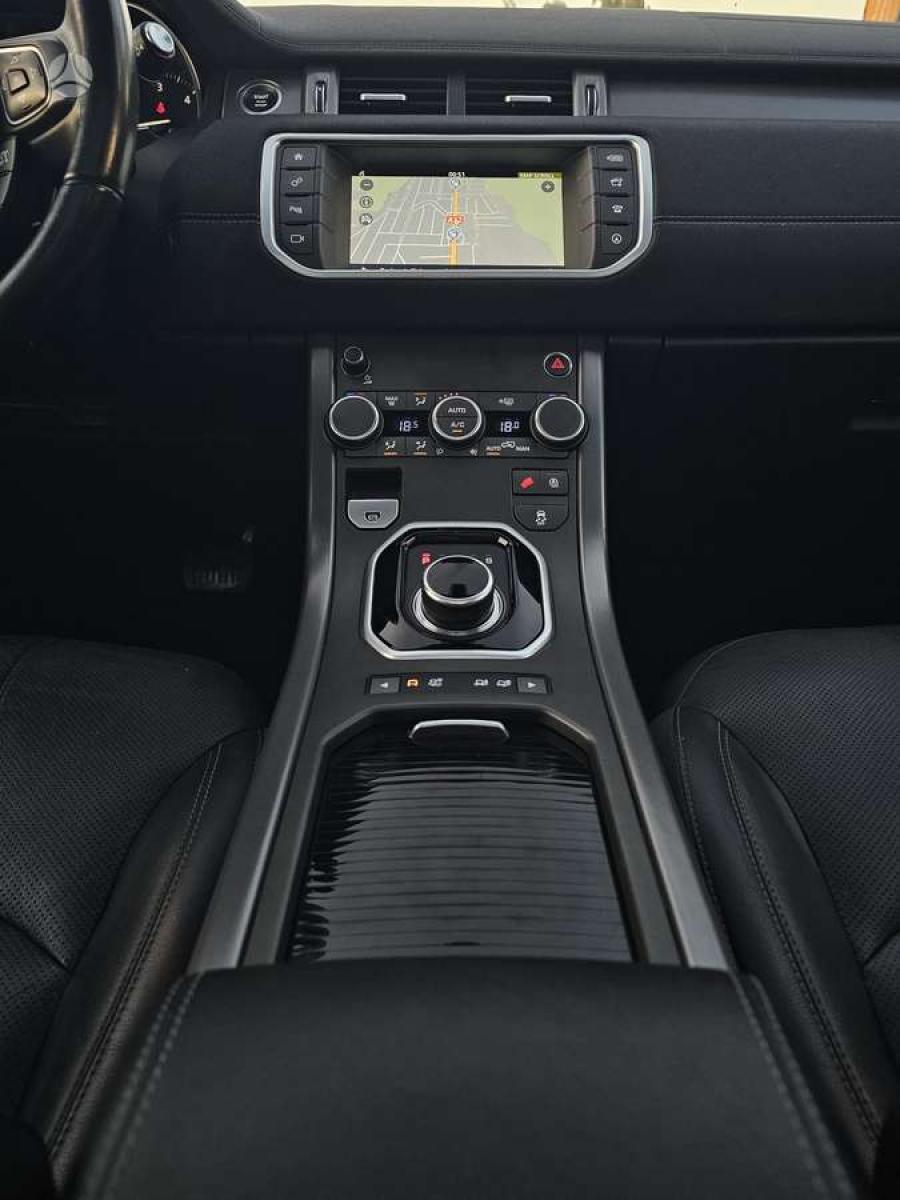 Pelēks Land Rover Range Rover Evoque 2018 Tauragė, ar dzinēja tilpumu 2.00 L un nobraukumu 163 tūkst. km par 9700 €, foto 14 vietnē AUTOMOTO.COM.LV
