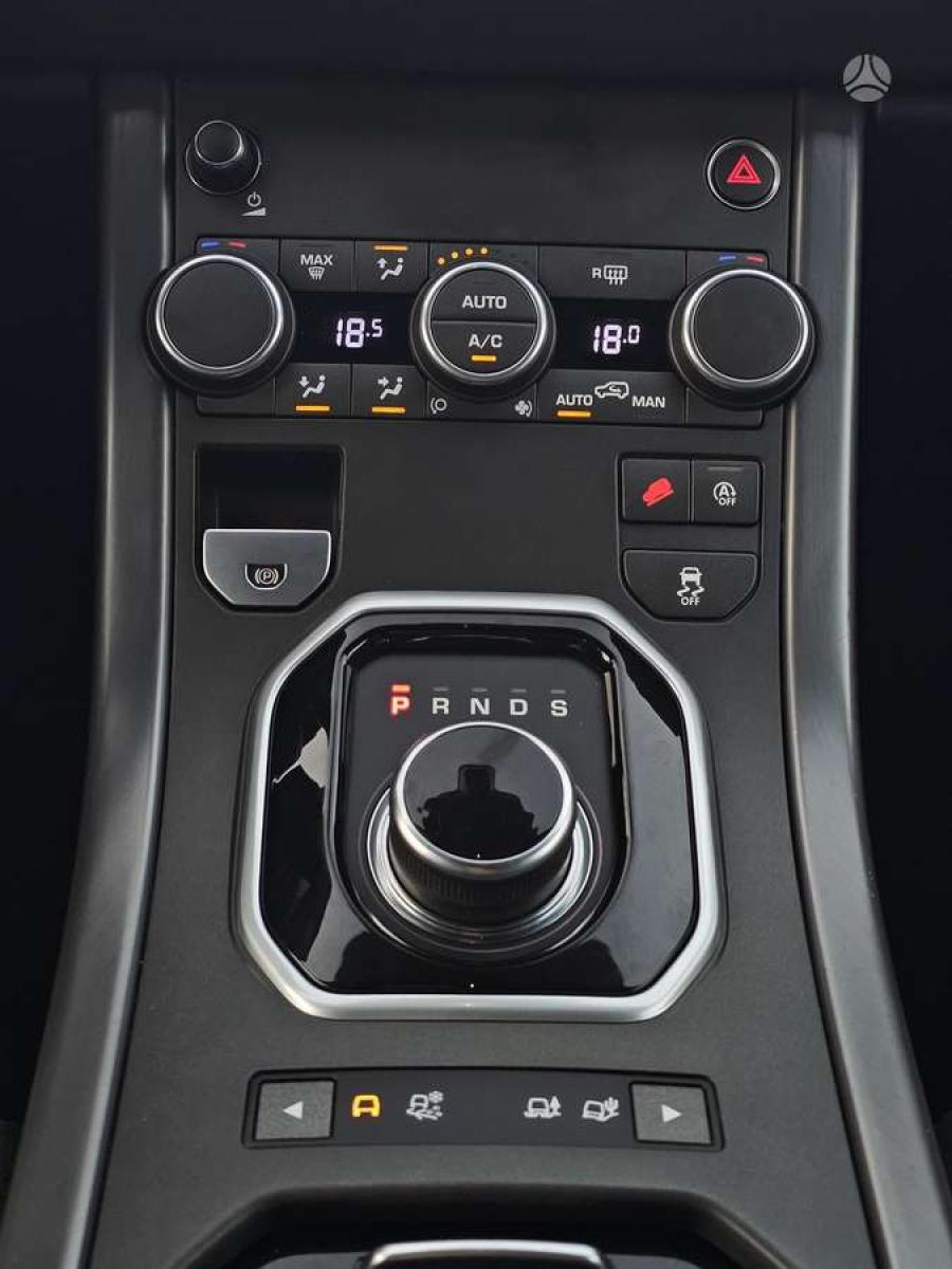 Pelēks Land Rover Range Rover Evoque 2018 Tauragė, ar dzinēja tilpumu 2.00 L un nobraukumu 163 tūkst. km par 9700 €, foto 21 vietnē AUTOMOTO.COM.LV