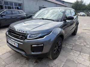 Pelēks Land Rover Range Rover Evoque 2018 Telšiai, ar dzinēja tilpumu 2.00 L un nobraukumu 150 tūkst. km par 13500 €, foto 3 vietnē AUTOMOTO.COM.LV