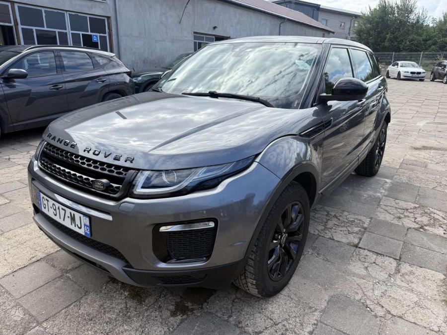 Pelēks Land Rover Range Rover Evoque 2018 Telšiai, ar dzinēja tilpumu 2.00 L un nobraukumu 150 tūkst. km par 13500 €, foto 3 vietnē AUTOMOTO.COM.LV