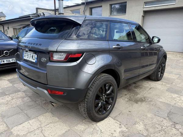 Pelēks Land Rover Range Rover Evoque 2018 Telšiai, ar dzinēja tilpumu 2.00 L un nobraukumu 150 tūkst. km par 13500 €, foto 4 vietnē AUTOMOTO.COM.LV