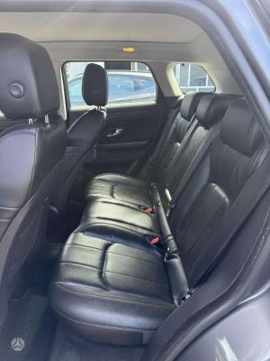 Pelēks Land Rover Range Rover Evoque 2018 Telšiai, ar dzinēja tilpumu 2.00 L un nobraukumu 150 tūkst. km par 13500 €, foto 7 vietnē AUTOMOTO.COM.LV