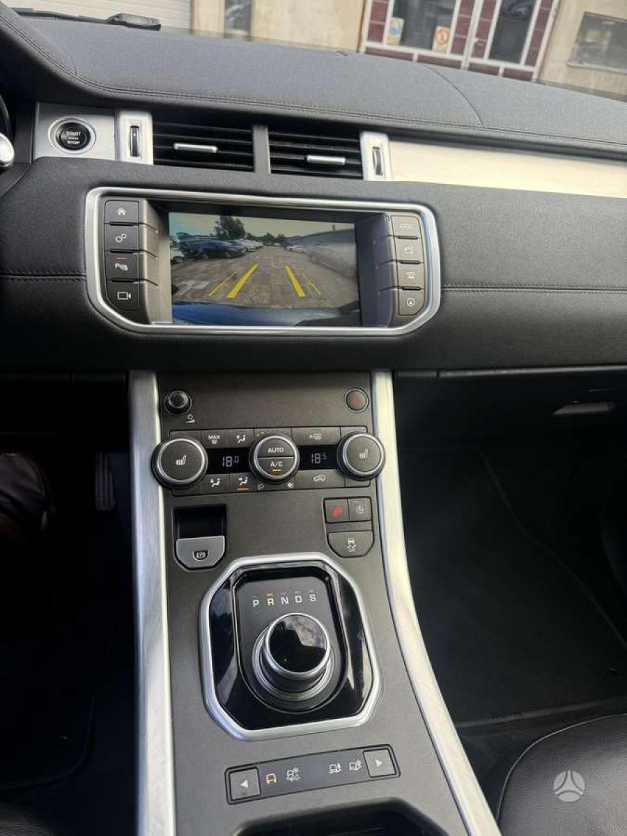 Pelēks Land Rover Range Rover Evoque 2018 Telšiai, ar dzinēja tilpumu 2.00 L un nobraukumu 150 tūkst. km par 13500 €, foto 8 vietnē AUTOMOTO.COM.LV
