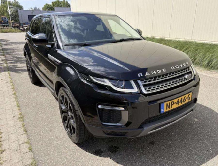 Grey Land Rover Range Rover Evoque 2018 in Panevezys, with an engine capacity of 2.00 L and mileage of 120 thousand km for 16500 €, photo 3 on AUTOMOTO.COM.LV