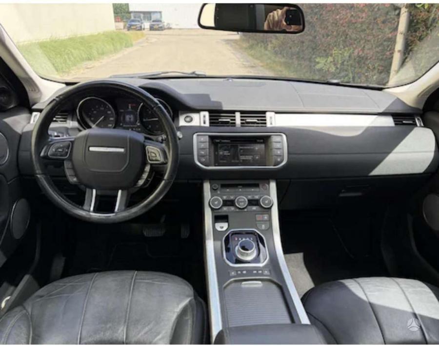 Grey Land Rover Range Rover Evoque 2018 in Panevezys, with an engine capacity of 2.00 L and mileage of 120 thousand km for 16500 €, photo 8 on AUTOMOTO.COM.LV