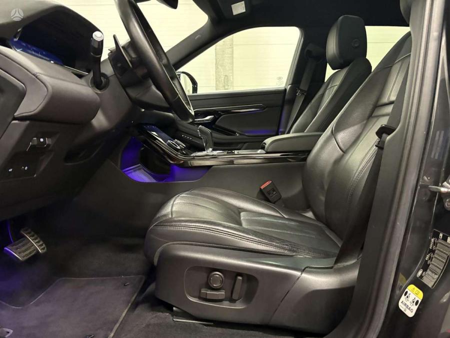 Grey Land Rover Range Rover Evoque 2019 in Vilnius, with an engine capacity of 2.00 L and mileage of 49 thousand km for 27990 €, photo 15 on AUTOMOTO.COM.LV