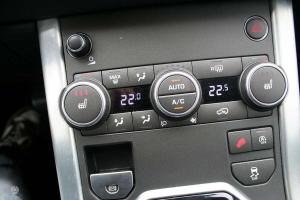 Grey Land Rover Range Rover Evoque 2019 in Kaunas, with an engine capacity of 2.00 L and mileage of 180 thousand km for 13700 €, photo 12 on AUTOMOTO.COM.LV