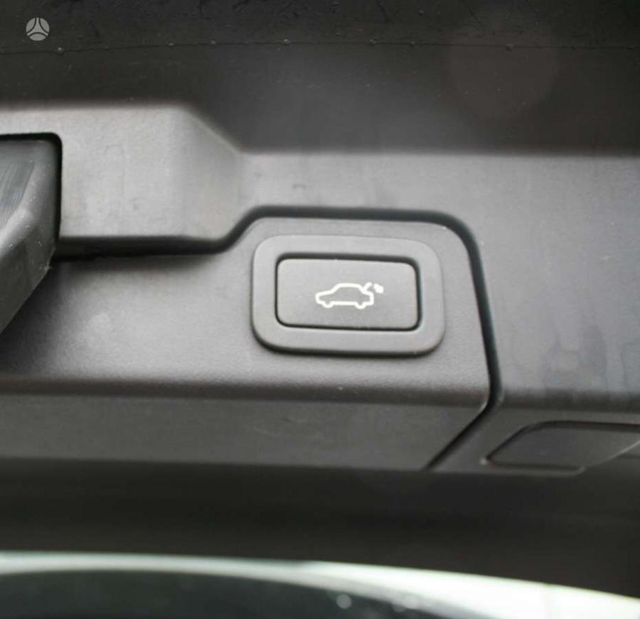 Grey Land Rover Range Rover Evoque 2019 in Kaunas, with an engine capacity of 2.00 L and mileage of 180 thousand km for 13700 €, photo 22 on AUTOMOTO.COM.LV