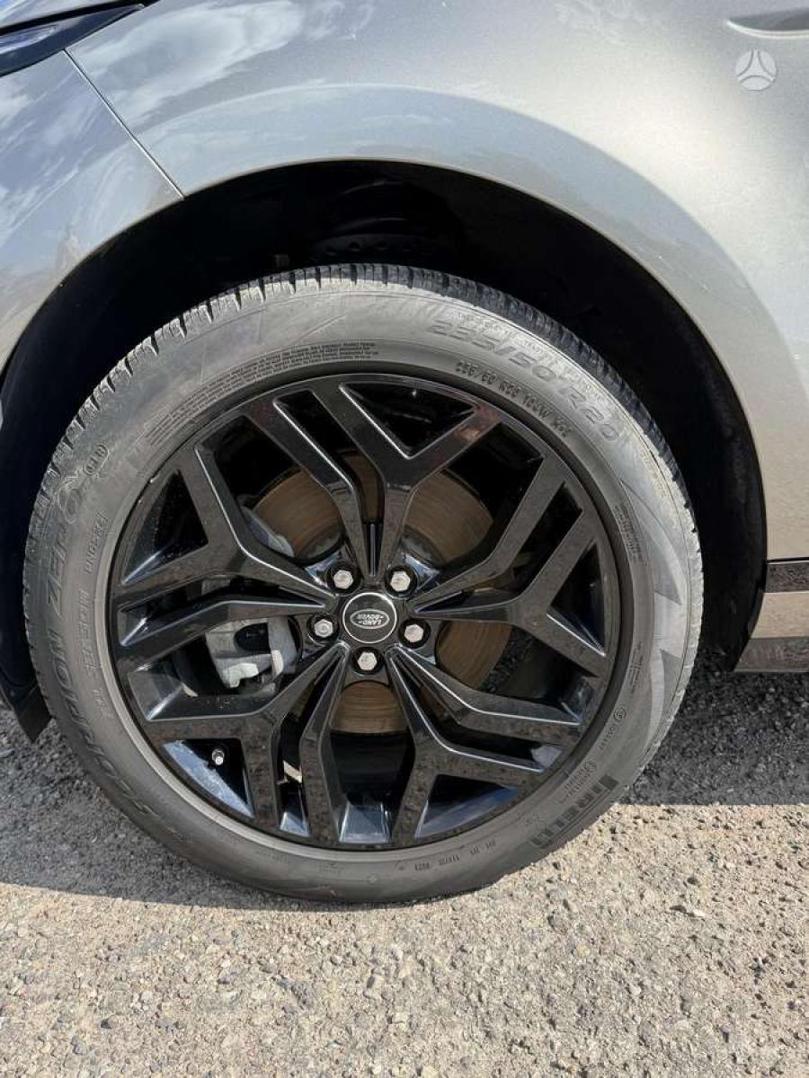 Grey Land Rover Range Rover Evoque 2019 in Utena, with an engine capacity of 2.00 L and mileage of 187 thousand km for 13700 €, photo 11 on AUTOMOTO.COM.LV