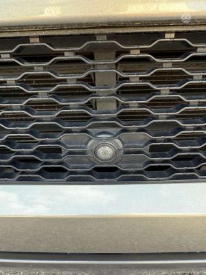 Grey Land Rover Range Rover Evoque 2019 in Utena, with an engine capacity of 2.00 L and mileage of 187 thousand km for 13700 €, photo 13 on AUTOMOTO.COM.LV