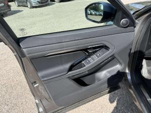 Grey Land Rover Range Rover Evoque 2019 in Utena, with an engine capacity of 2.00 L and mileage of 187 thousand km for 13700 €, photo 18 on AUTOMOTO.COM.LV