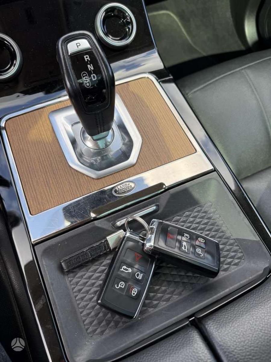 Grey Land Rover Range Rover Evoque 2019 in Utena, with an engine capacity of 2.00 L and mileage of 187 thousand km for 13700 €, photo 23 on AUTOMOTO.COM.LV