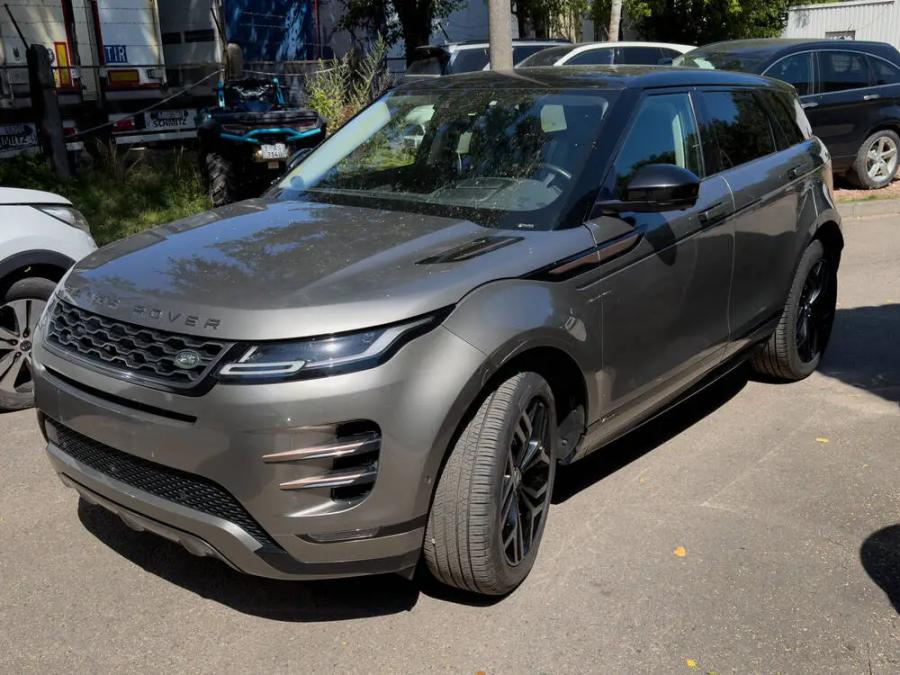 Grey Land Rover Range Rover Evoque 2019 in Daugavpils, with an engine capacity of 2.00 L and mileage of 180 thousand km for 21500 €, photo 1 on AUTOMOTO.COM.LV