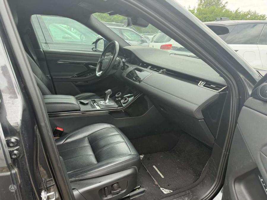 Grey Land Rover Range Rover Evoque 2019 in Taurage, with an engine capacity of 2.00 L and mileage of 203 thousand km for 16200 €, photo 6 on AUTOMOTO.COM.LV