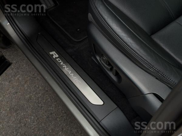 Pelēks Land Rover Range Rover Evoque 2019 Daugavpils, ar dzinēja tilpumu 2.00 L un nobraukumu 197 tūkst. km par 21500 €, foto 5 vietnē AUTOMOTO.COM.LV