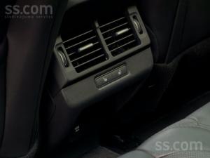 Grey Land Rover Range Rover Evoque 2019 in Daugavpils, with an engine capacity of 2.00 L and mileage of 197 thousand km for 21500 €, photo 19 on AUTOMOTO.COM.LV