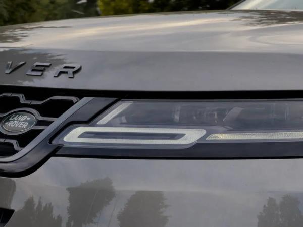 Grey Land Rover Range Rover Evoque 2019 in Daugavpils, with an engine capacity of 2.00 L and mileage of 197 thousand km for 21500 €, photo 2 on AUTOMOTO.COM.LV