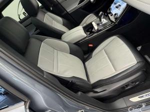 Grey Land Rover Range Rover Evoque 2019 in Vilnius, with an engine capacity of 2.00 L and mileage of 114 thousand km for 23500 €, photo 7 on AUTOMOTO.COM.LV