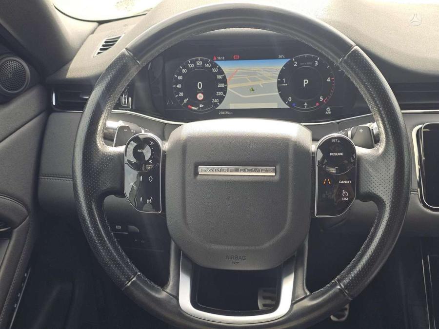 Grey Land Rover Range Rover Evoque 2019 in Taurage, with an engine capacity of 2.00 L and mileage of 238 thousand km for 15200 €, photo 15 on AUTOMOTO.COM.LV
