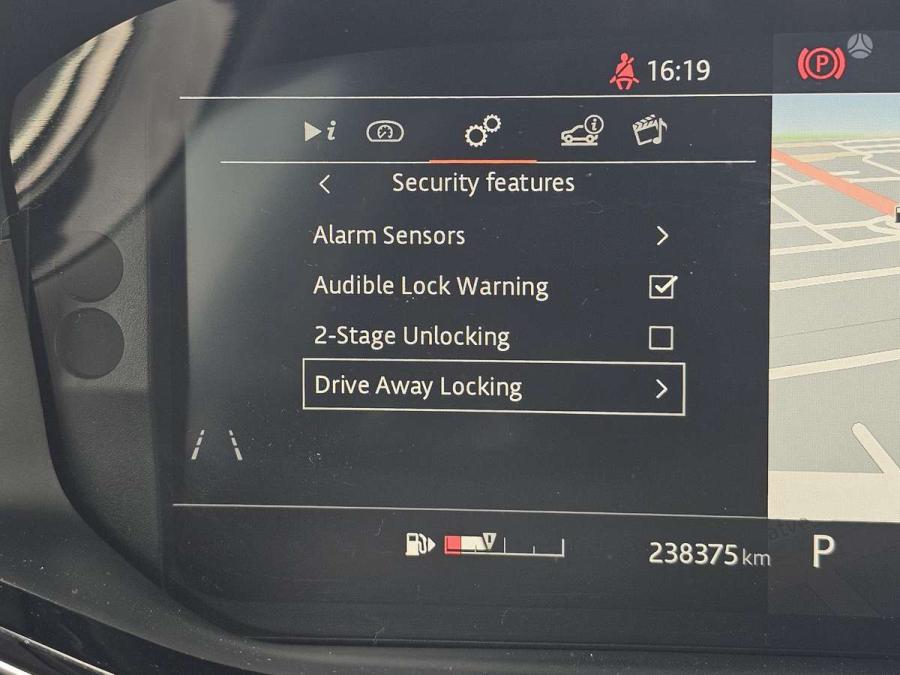 Grey Land Rover Range Rover Evoque 2019 in Taurage, with an engine capacity of 2.00 L and mileage of 238 thousand km for 15200 €, photo 19 on AUTOMOTO.COM.LV