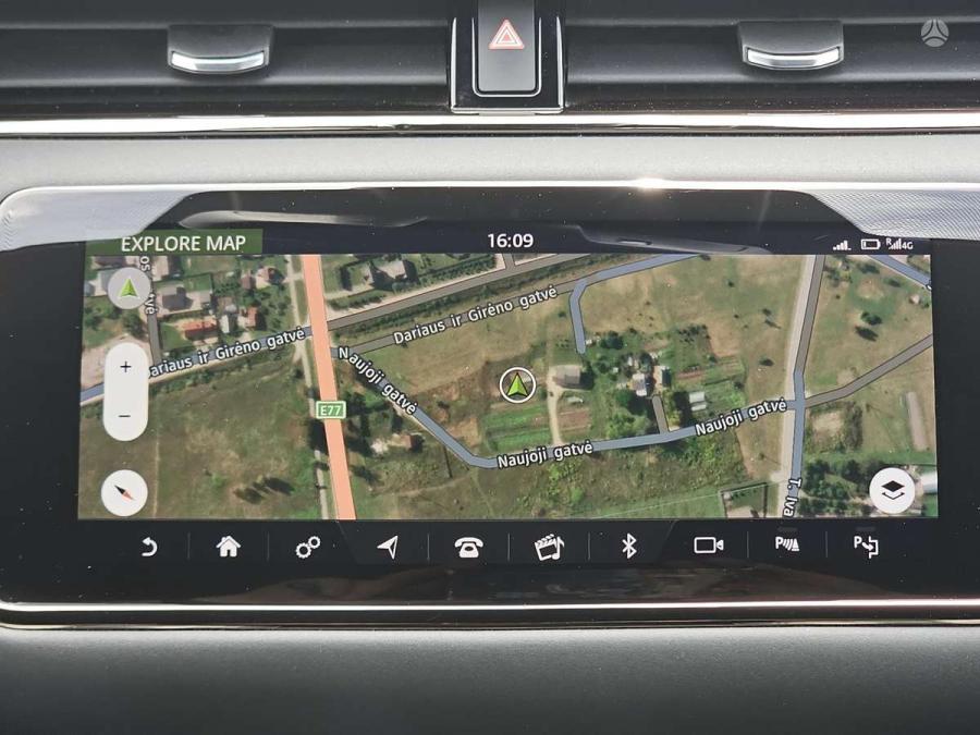 Grey Land Rover Range Rover Evoque 2019 in Taurage, with an engine capacity of 2.00 L and mileage of 238 thousand km for 15200 €, photo 28 on AUTOMOTO.COM.LV