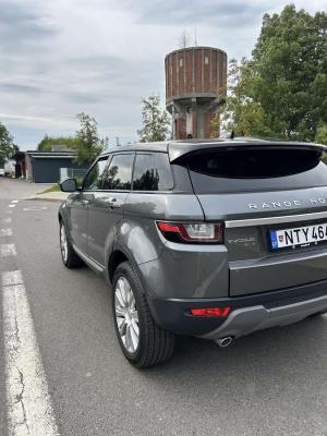 Pelēks Land Rover Range Rover Evoque 2019 Viļņa, ar dzinēja tilpumu 2.00 L un nobraukumu 130 tūkst. km par 16750 €, foto 3 vietnē AUTOMOTO.COM.LV