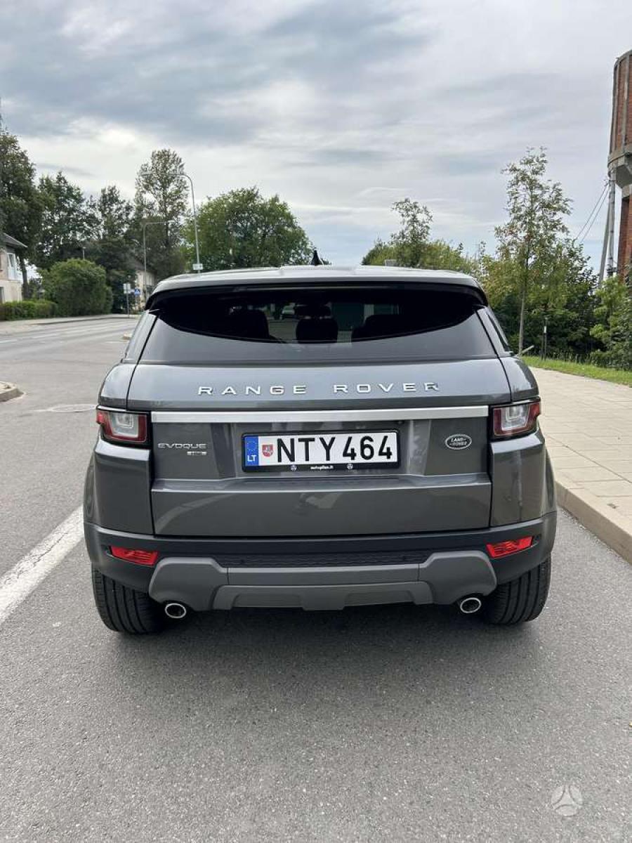 Pelēks Land Rover Range Rover Evoque 2019 Viļņa, ar dzinēja tilpumu 2.00 L un nobraukumu 130 tūkst. km par 16750 €, foto 5 vietnē AUTOMOTO.COM.LV