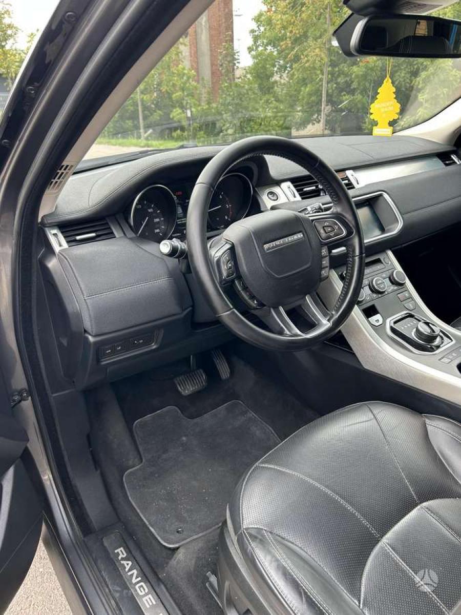 Pelēks Land Rover Range Rover Evoque 2019 Viļņa, ar dzinēja tilpumu 2.00 L un nobraukumu 130 tūkst. km par 16750 €, foto 9 vietnē AUTOMOTO.COM.LV