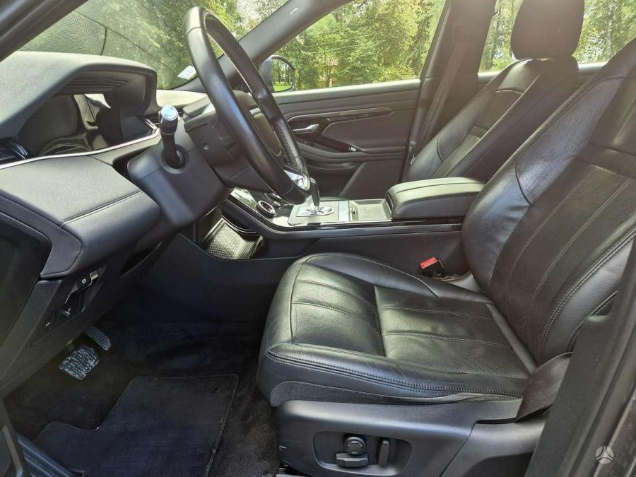 Grey Land Rover Range Rover Evoque 2019 in Taurage, with an engine capacity of 2.00 L and mileage of 157 thousand km for 16900 €, photo 13 on AUTOMOTO.COM.LV