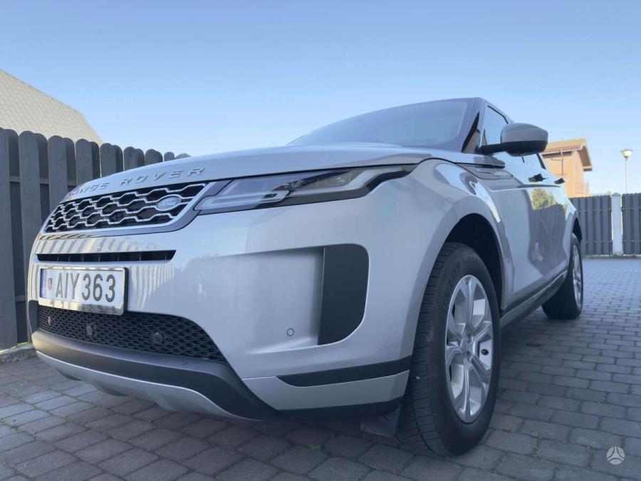 Pelēks Land Rover Range Rover Evoque 2020 Klaipėda, ar dzinēja tilpumu 2.00 L un nobraukumu 79 tūkst. km par 30500 €, foto 4 vietnē AUTOMOTO.COM.LV