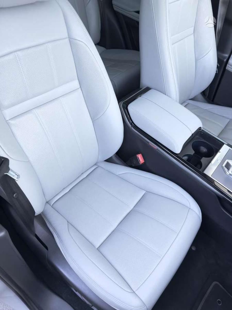 Pelēks Land Rover Range Rover Evoque 2020 Klaipėda, ar dzinēja tilpumu 2.00 L un nobraukumu 79 tūkst. km par 30500 €, foto 18 vietnē AUTOMOTO.COM.LV