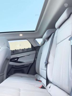 Pelēks Land Rover Range Rover Evoque 2020 Klaipėda, ar dzinēja tilpumu 2.00 L un nobraukumu 79 tūkst. km par 30500 €, foto 23 vietnē AUTOMOTO.COM.LV